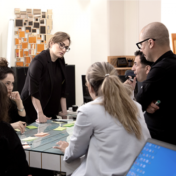 Design Thinking In Execution : Makh Design